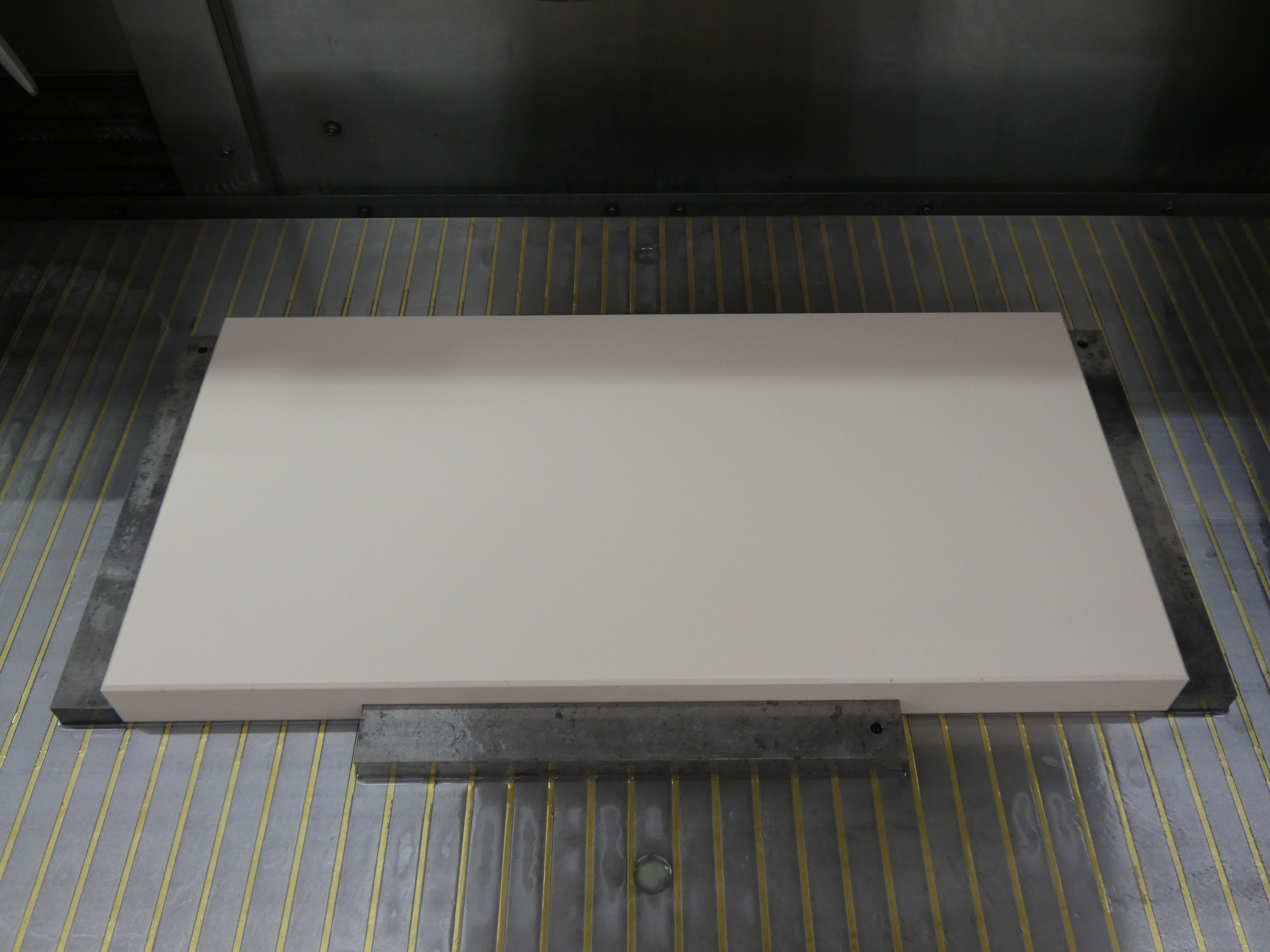 Flat surface grinding of ceramics plate | Machining Examples | Surface ...